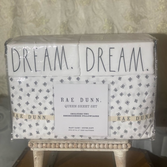 Rae Dunn | Bedding | Rae Dunn Sleep Queen Sheet Set | Poshmark